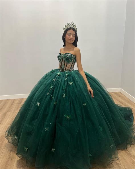 Pin by Isabel Draiman on Bustier y Croptop Xv Años Pretty quinceanera