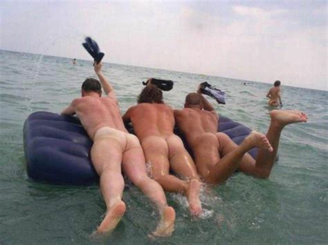 Jocks Cocks NAKED MOONING IN THE SEA 3 X GUYS Mmmmmm