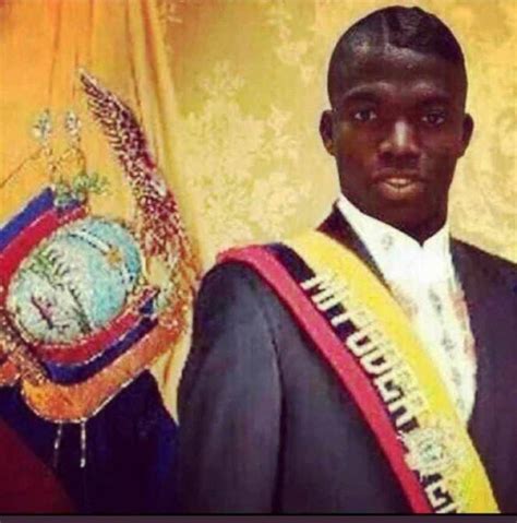 Enner Valencia Proclamado Como H Roe Y Presidente Los Memes Tras La