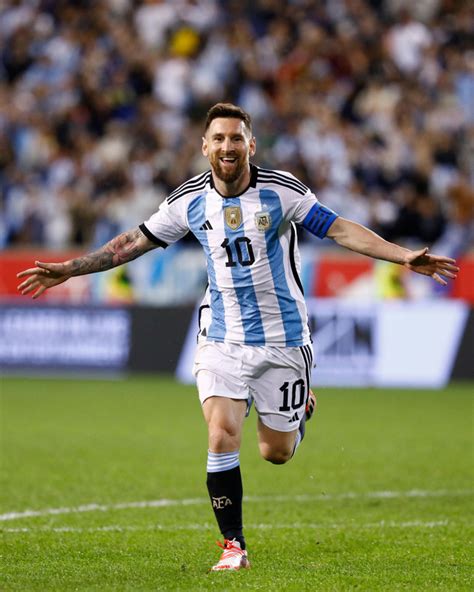 Como Lionel Messi venceu uma doença rara e se tornou um dos jogadores