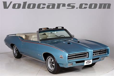 1969 Pontiac GTO Volo Auto Museum