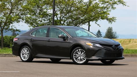 2018 Toyota Camry Hybrid Review More Efficient More Useful