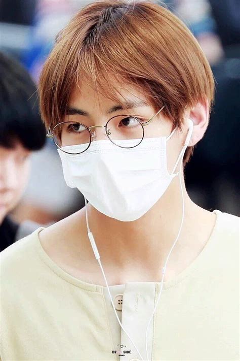 Pin di Biakook su taetae Bts Celebrità Bandana