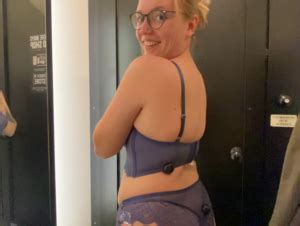 Geiler Umkleiden Fick Mit Viel Sperma Mit Leni Lizz