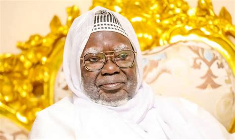 Séisme le Khalife général des Mourides du Sénégal fait don de plus de