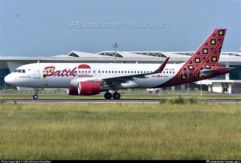 PK LUK Batik Air Airbus A320 214 WL Photo By Adhe Bhisma Chendikia