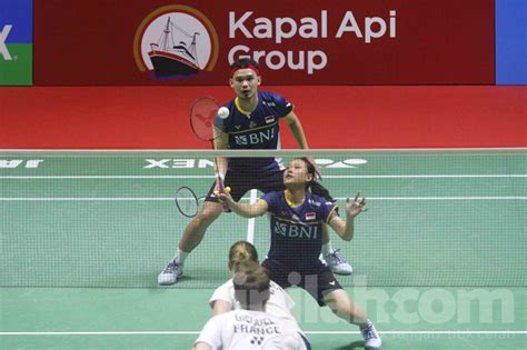 Foto Rinov Pitha Selamatkan Muka Ganda Campuran Indonesia