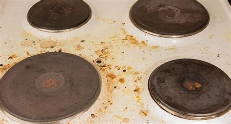 10 Astuces Pour Nettoyer Facilement Sa Plaque De Cuisson