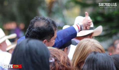 Galería En medio de una multitud tomó posesión protocolaria el