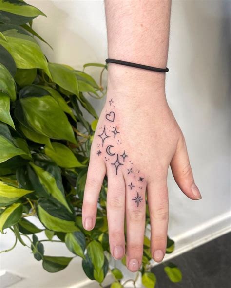 Discover Girly Pretty Hand Tattoos In Cdgdbentre