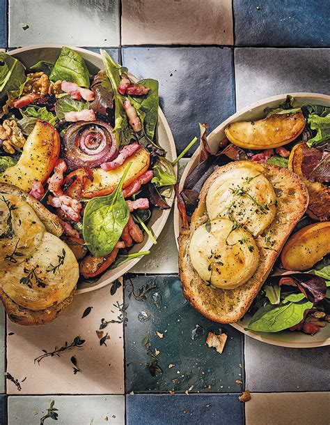 Salade de chèvre chaud lardons et tartines pour 4 personnes Recettes