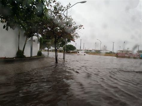 Chuva Alaga Diversas Ruas Em Cabo Frio Folha Dos Lagos