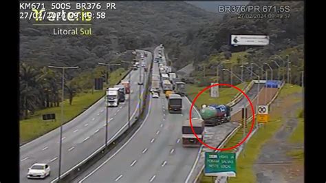 Caminhão tanque perde os freios e área de escape na BR 376 evita tragédia