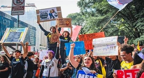 Estudantes e entidades protestam em todo o país contra a reforma do