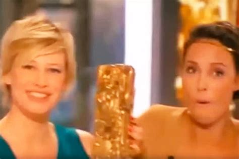 Award Presenter Suffers NSFW Nip Slip During Live TV Ceremony Daily Star