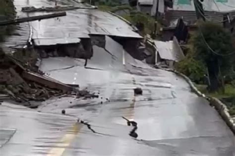 Chuvas No Rs Rua Desmorona E Bairro De Gramado Evacuado