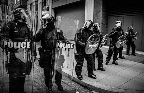 Cuál es la diferencia entre Arresto y Detención DIFIERE