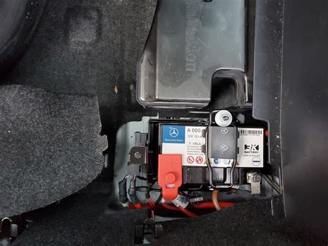 Mercedes Benz E Class How To Replace Auxiliary Battery 52 OFF