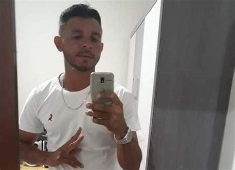 Homem é morto a tiros dentro da garagem da casa onde morava em Lajedo
