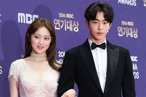 10 Korean Celebrity Couples Who Fell In Love On Set With Images Korean Celebrity Couples