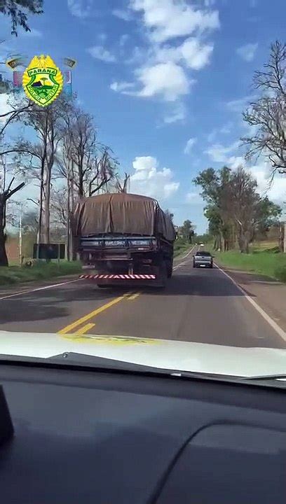 Vídeo mostra perseguição a caminhão carregado cigarros na PR 323
