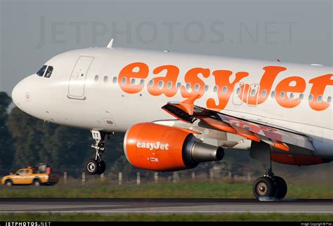 G EZTT Airbus A320 214 EasyJet Pise JetPhotos