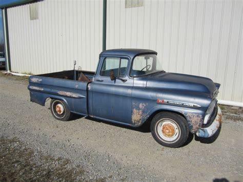 Chevrolet Apache Short Bed Fleetside Big Window Classic