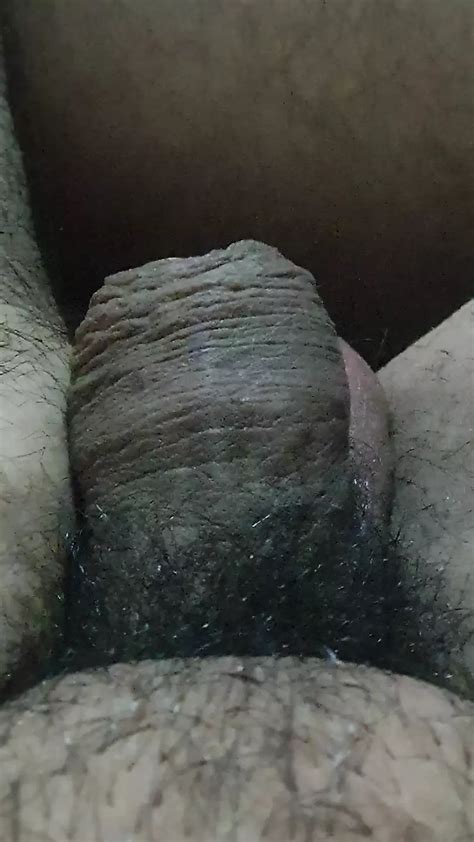 Üvey anne yatak odasında çıplak yürürken üvey oğlu yatakta ereksiyon mu