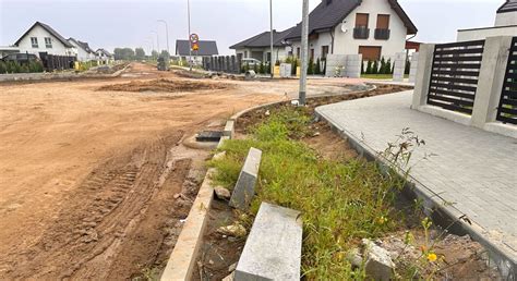 Nowy Staw Trwa przebudowa układu drogowego w rejonie ul Obrońców