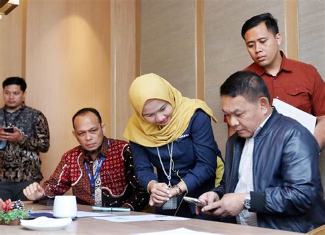 PT ASABRI Persero Menyerahkan Tabungan Hari Tua THT Kepada Jendral