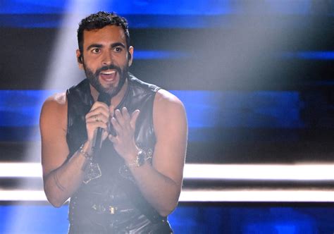 Sanremo 2023 Standing Ovation Per Marco Mengoni Per Il Pubblico Dell