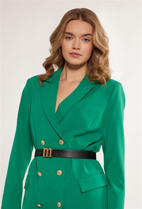 Elegancka Sukienka O Kroju Marynarki