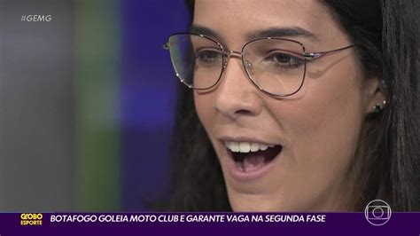 Vídeo Renata Silveira é a 1ª mulher narradora de futebol do Grupo