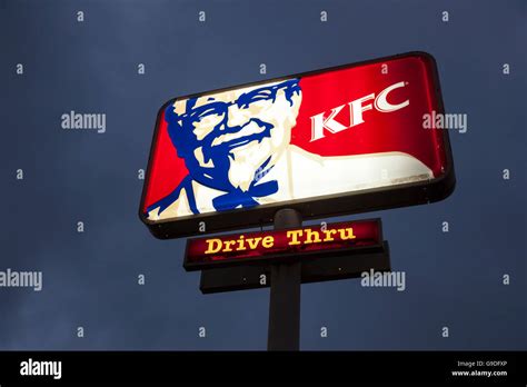 Kfc Kentucky Fried Chicken Fast Food Fotos Und Bildmaterial In Hoher