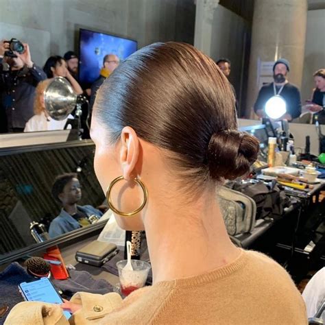 Clean Girl Aesthetic Slick Bun Hair Style Easy Hair Style Fast Hair