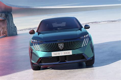 Preview Peugeot E 3008 2024 Rijbereik Van 700 Kilometer AutoGids