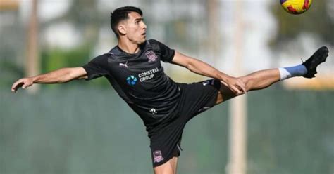 Clube Russo Rejeita Oferta Inicial Do Vasco Pelo Zagueiro Junior Alonso