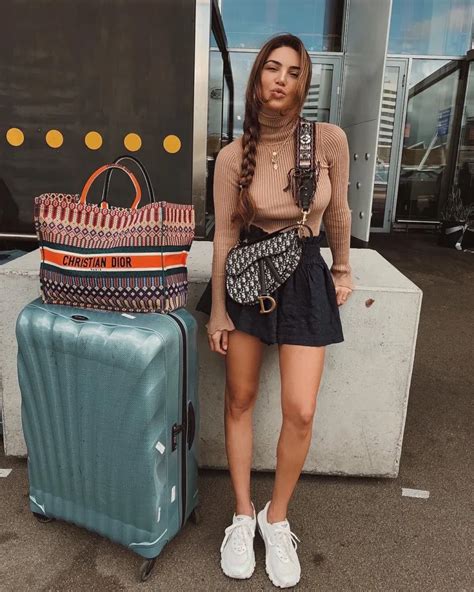 Top Cute And Comfy Airport Outfits For Summer Travel In Style