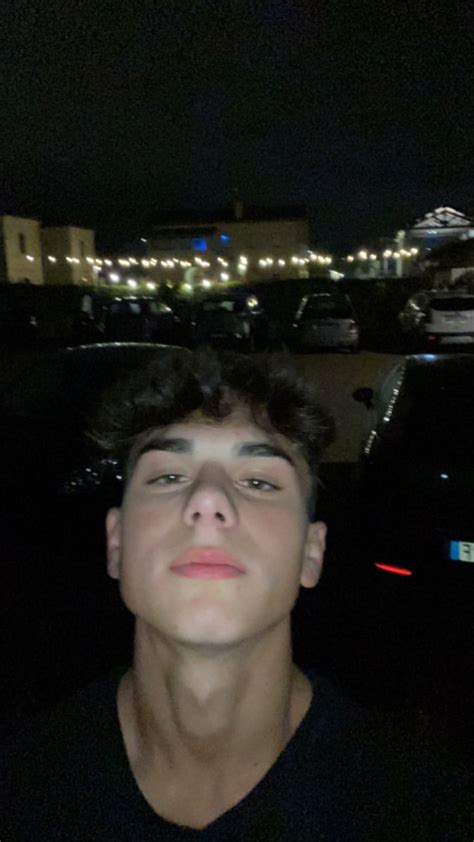 Pin Su Simpan Cepat Nel 2024 Ragazzi Fighi Ragazze Foto