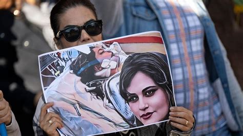 Nach Tod Von Mahsa Amini Wieder Schwere Proteste Im Iran Berichte
