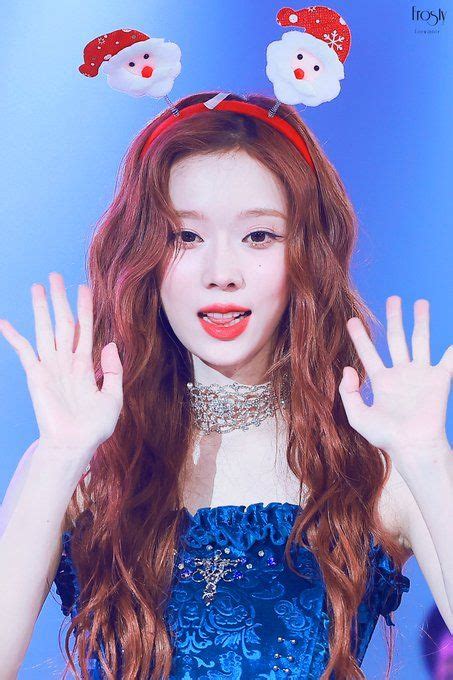 𝐅𝐫𝐨𝐬𝐭𝐲 trên X 231225 SBS 가요대전 민정아 늦었지만 메리 크리스마스야 aespa æspa
