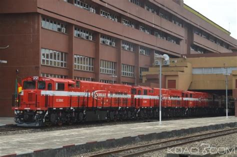 Cameroun Mise En Service Des Cinq Nouvelles Locomotives Acquises Par