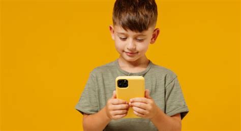 Minori E Web Tutti I Rischi Dei Social Media E Come Difendersi