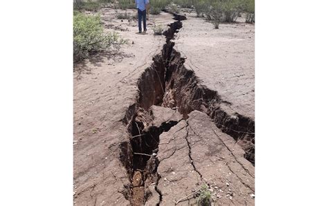 Giant Crack Opens Up In The Mexican Desert In Video And Pictures