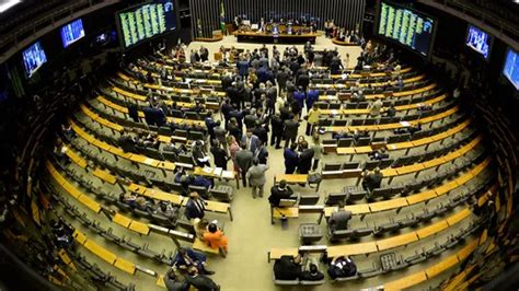 Câmara aprova texto base da reforma tributária em primeiro turno