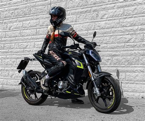 Pin By Kevin Heredia On Guardado R Pido In Cool Bikes Naked