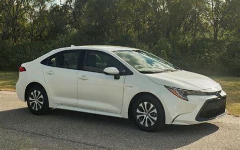 2019 Toyota Corolla ASCENT SPORT HYBRID Four Door Sedan Specifications