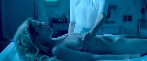Jena Malone Nua em The Neon Demon O Demónio de Néon