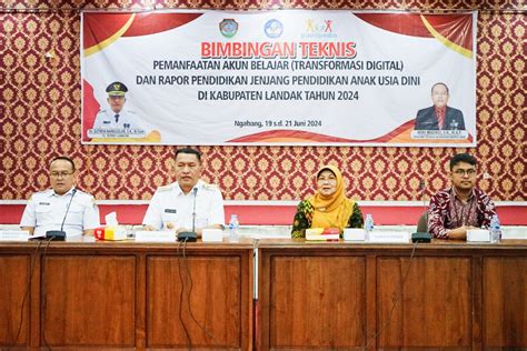 Pj Bupati Landak Buka Bimtek Pemanfaatan Akun Belajar Dan Rapor PAUD