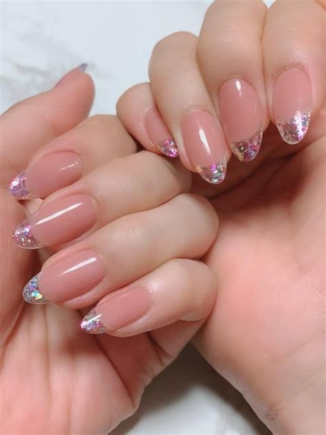 15 Uñas efecto cristal que reflejan la perfección de tu alma
